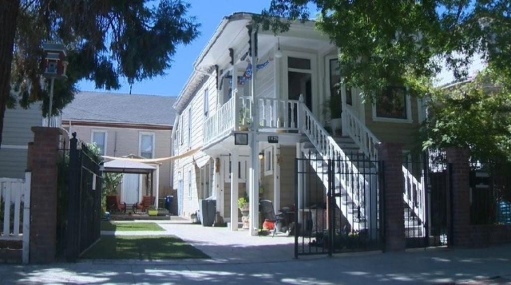 1426 F Street, Sacramento, CA, US | Housecreep