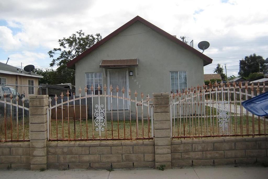 1421 Murdock Street, Bakersfield, CA, US | Housecreep